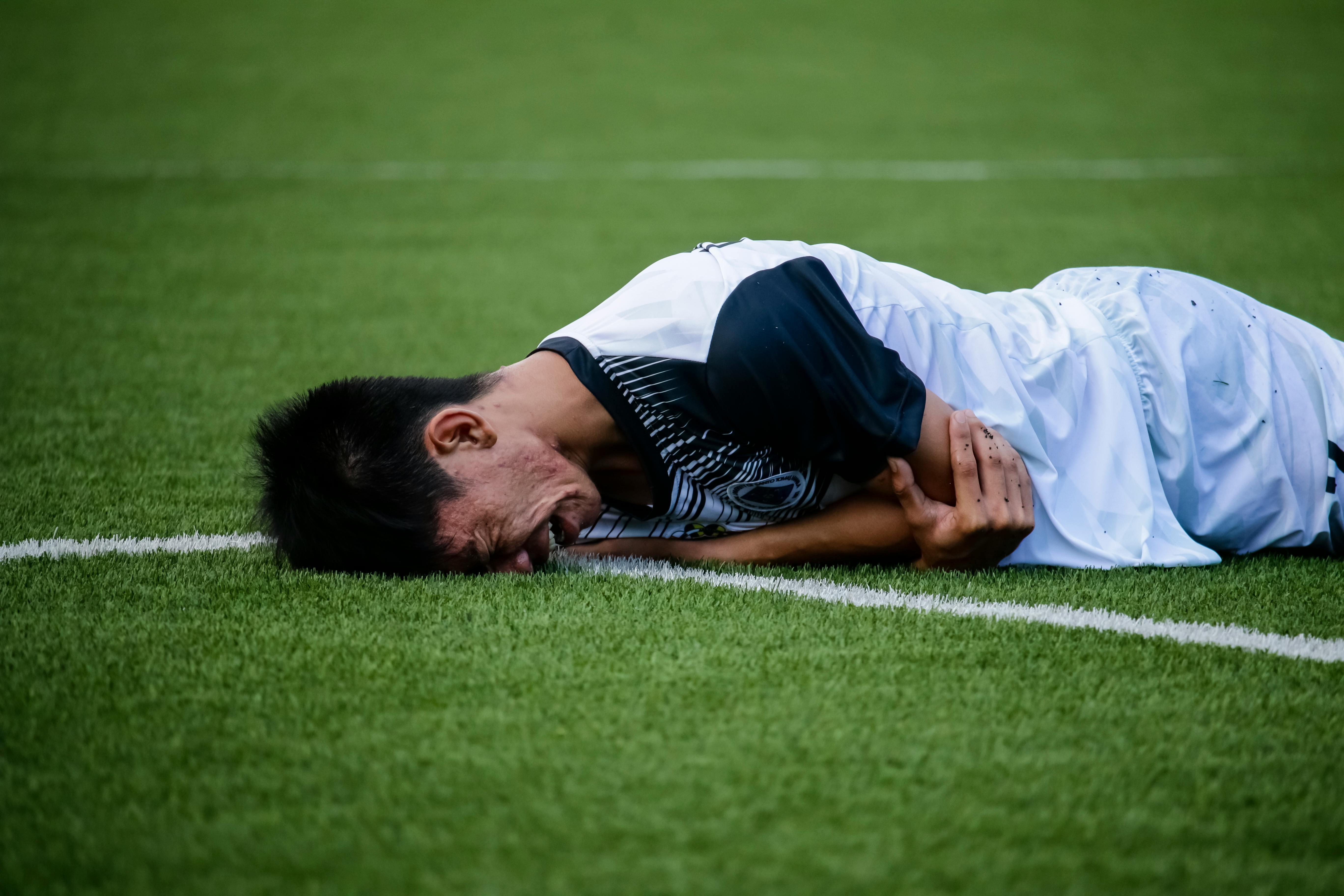 The Road to Recovery: Overcoming Common Football Injuries | HealthTrip
